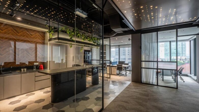 OFFICE DESIGN | A MODERN FUTURISTIC WORKSPACE TRANSFORMATION