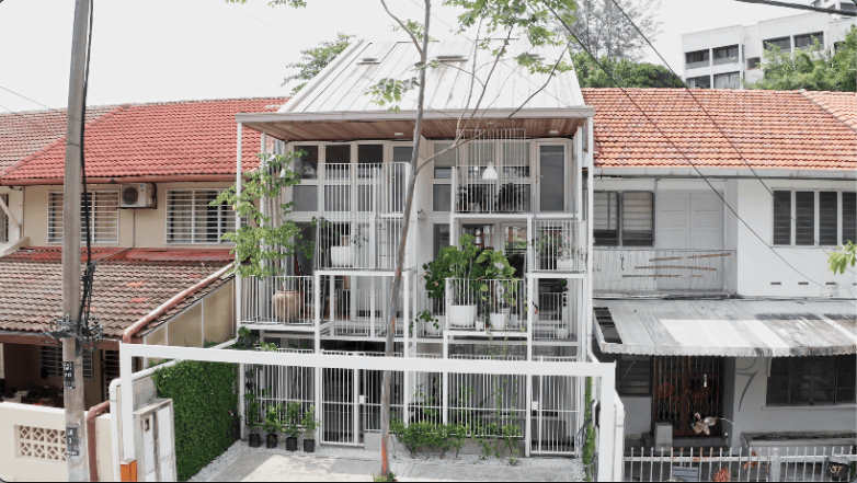 This Terrace House Is Split Into Half | Amazing Transformation